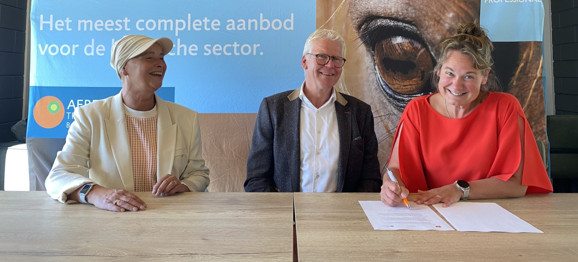 Samenwerking KNHS en Aeres Training Centre